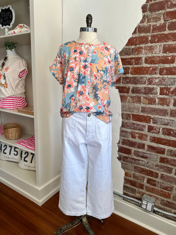 Mallory-Floral-Top-Short-Sleeve-Multi-Staccato-2_600x.jpg?v=1741889294